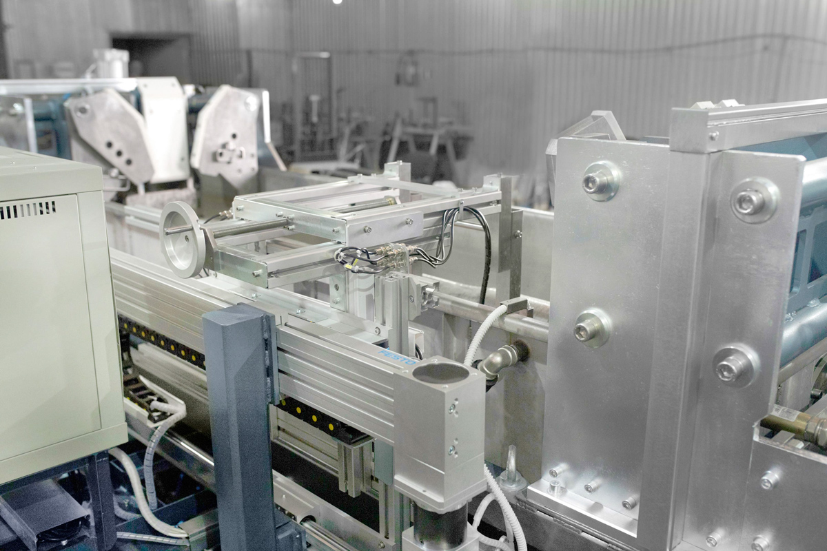 Ultrasonic contact angle-beam single crystal probes